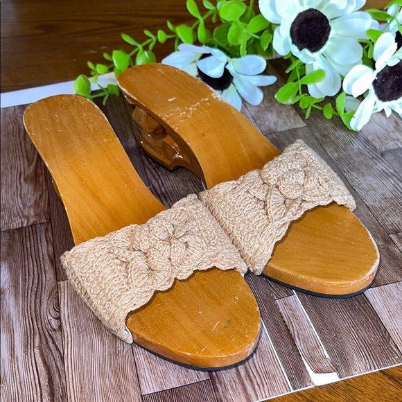 other | Shoes | Chic Tan Woven Slide Sandals | Poshmark